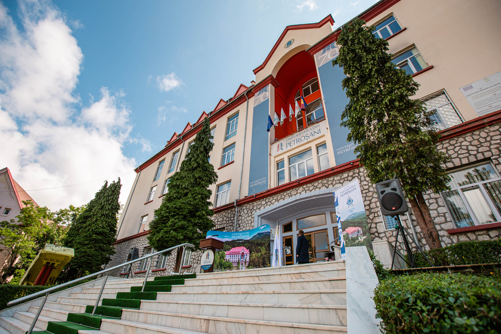 UPET.ro | Universitatea din Petroșani